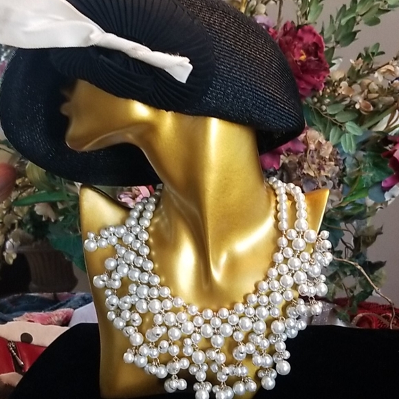 Jewelry | If June Cleaver Worn A Strand Of Pearls With Her Apron | Poshmark